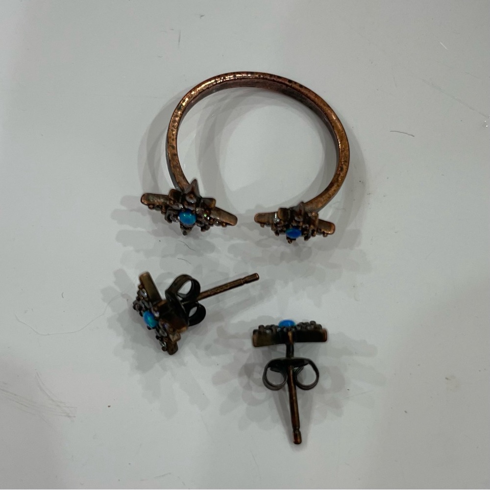 Taylor Swift Arcade Ring And Opal Eyes Earrings - Gem